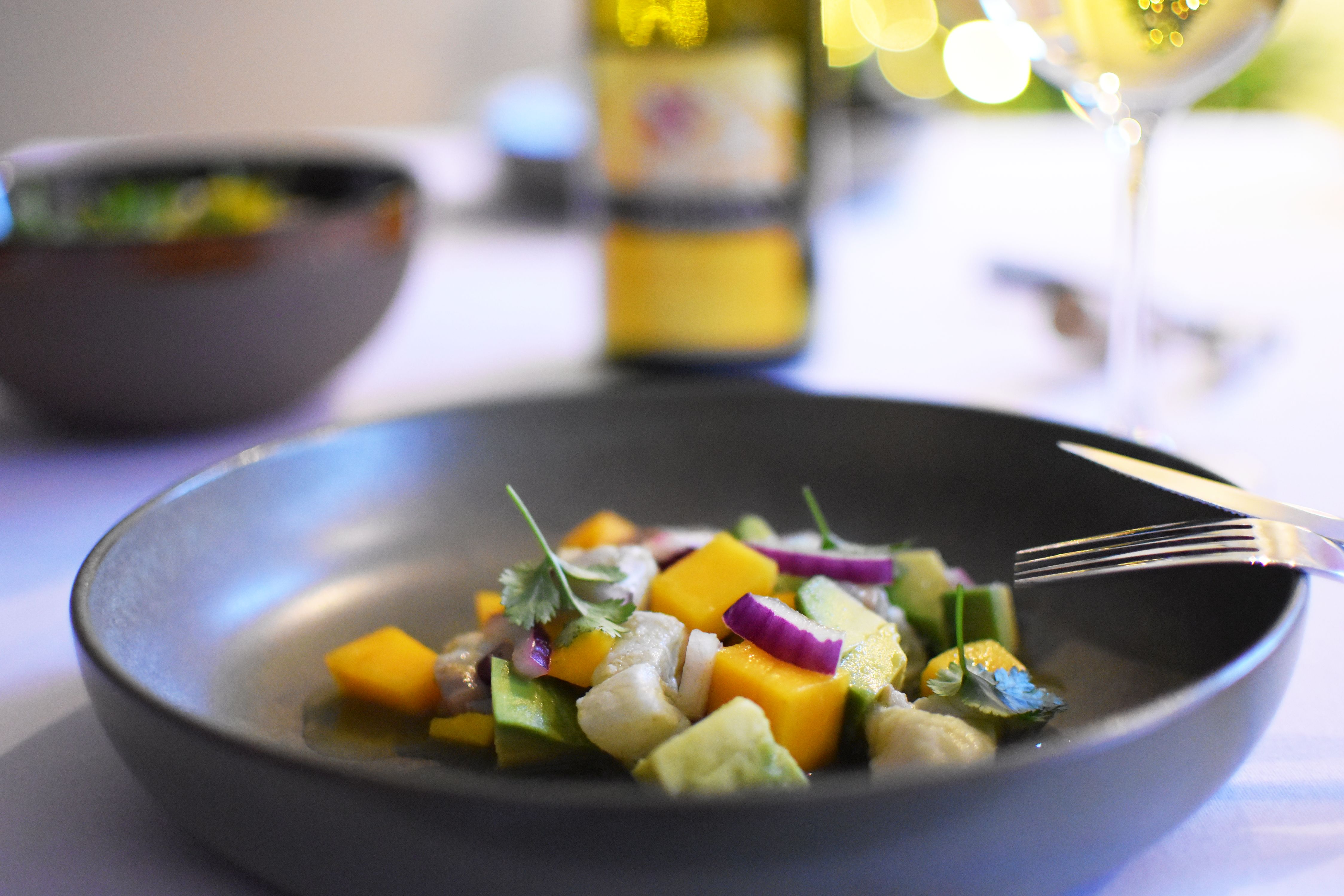 Ceviche van zeebaars met mango en avocado - Kris Kookt